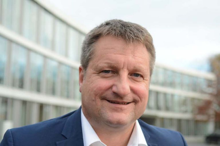 Wie man Mitarbeiter als Corporate Blogger gewinnt - PR-Doktor